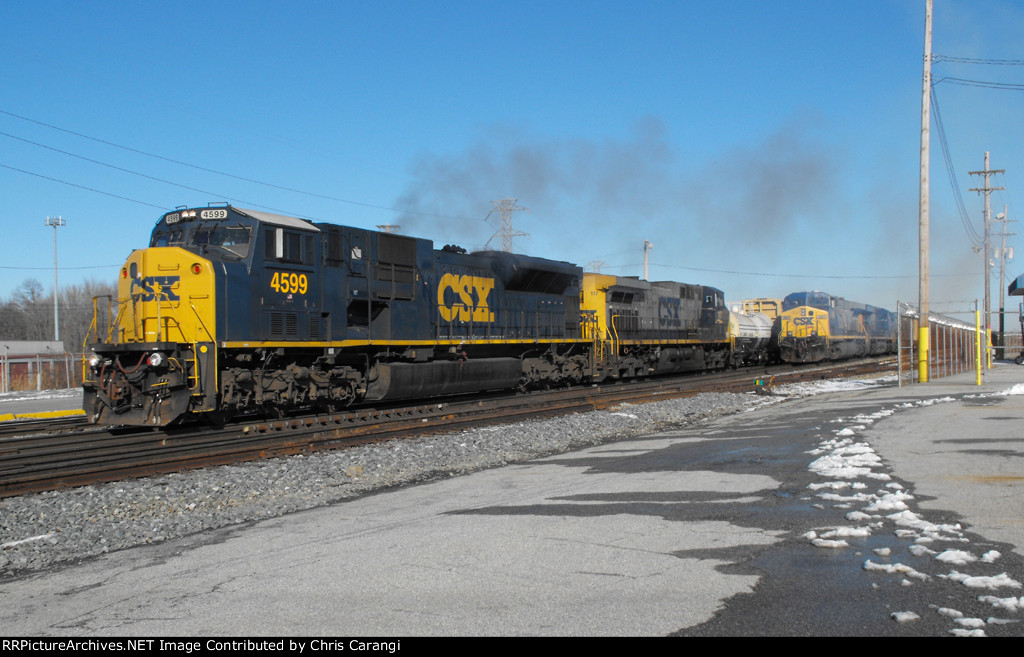 CSX 4599 on Q439-22